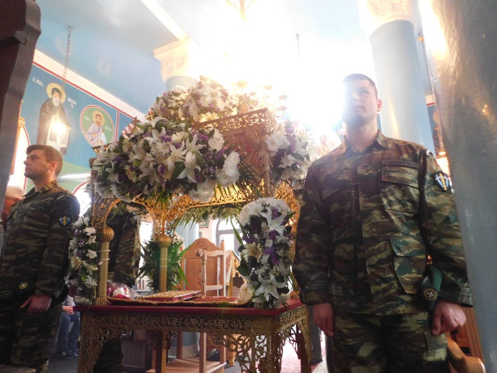 Περιφορά του Επιταφίου στο Ι.Ν του Αγ. Γεωργίου στο ...Πομακοχώρι ...