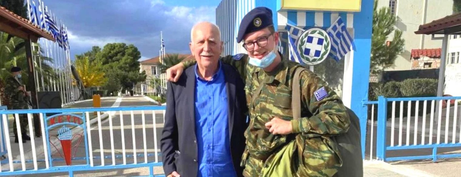 Στην Ορκωμοσία του γιου του Ιάσονα ...ο Γιώργος Παπαδάκης - veteranos ...