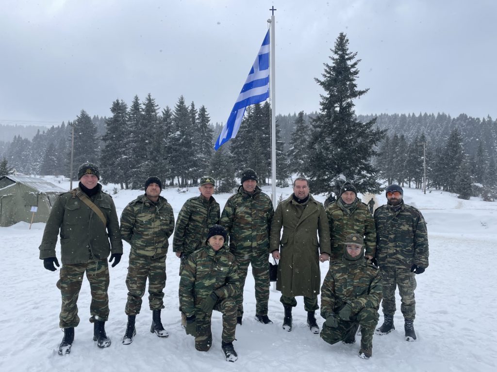 Στα ριζά της Πίνδου τα Κομάντο της ΣΜΥ ...Κοντά τους οι Έφεδροι ...