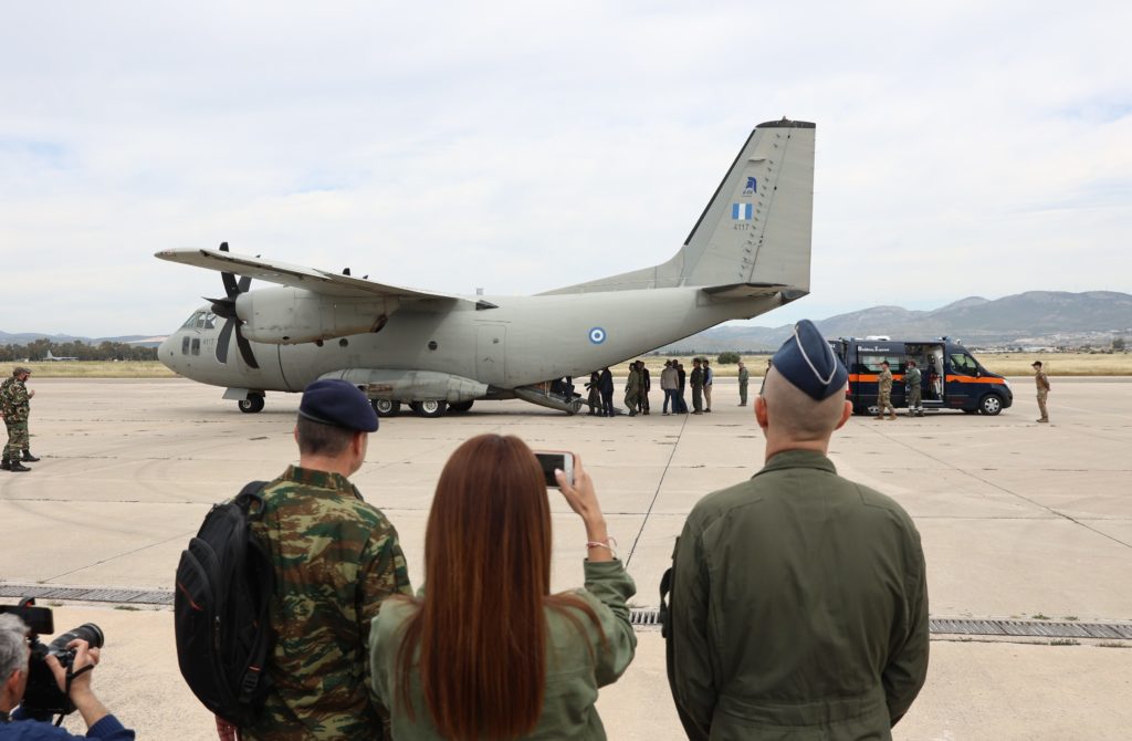 Απογειώθηκε και 2ο C-27 της Πολεμικής Αεροπορίας για το Τζιμπουτί ...