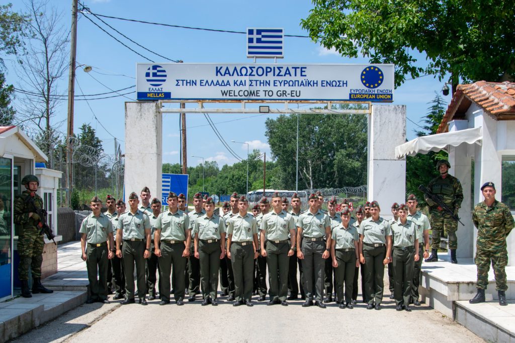 Σε Μονάδες-Φυλάκια & Σχηματισμούς του Δ' ΣΣ ...Οι Σπουδαστές της ΙΙΙης ...
