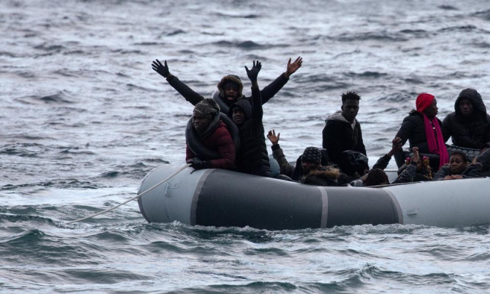 Αμείωτες και καθημερινές πια οι Ροές των Λαθρομεταναστών ...Σε Λέσβο ...