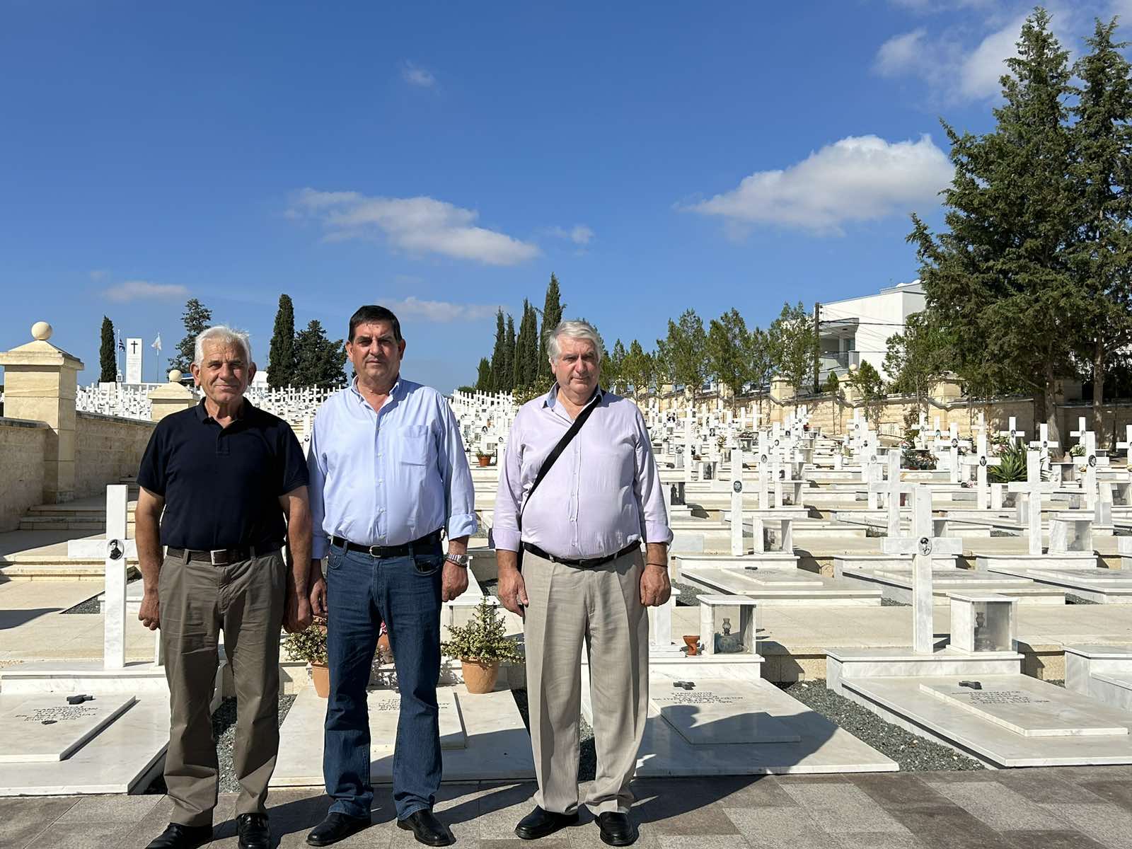 Η Επιστροφή των Ηρώων της ΕΛΔΥΚ 74 στα ...Μνήματα των Συμπολεμιστών ...